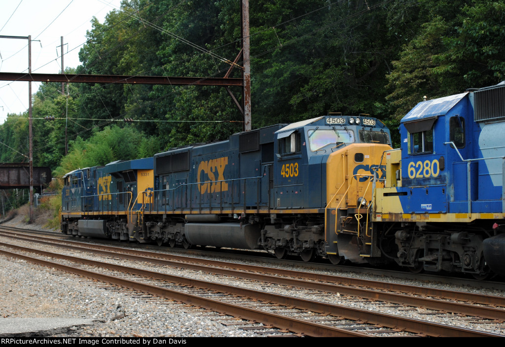 CSX SD70AC 4503 on Q438-01